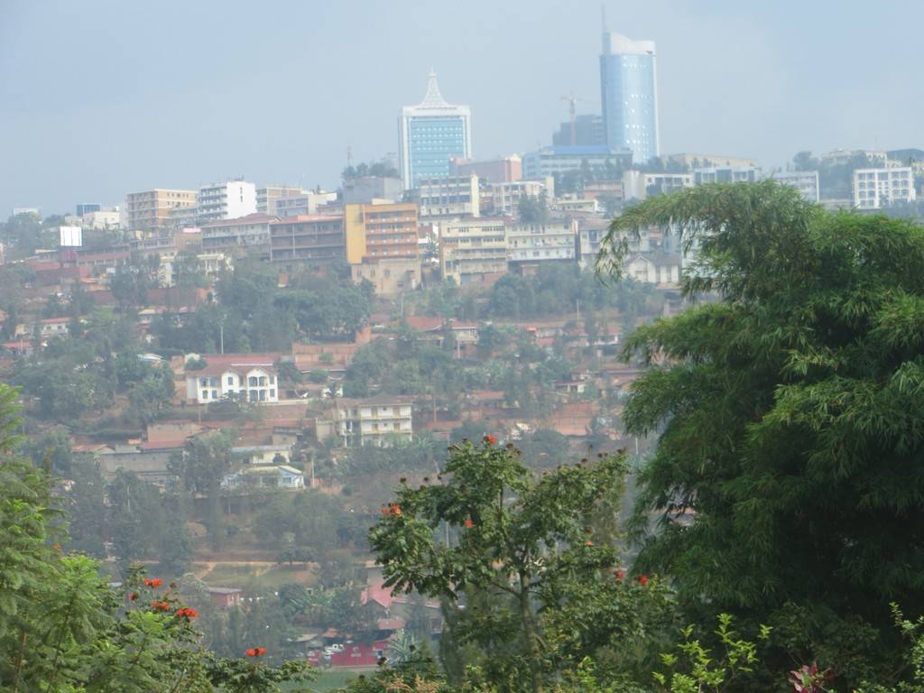 16 - KIBEHO, 1981 - Apparitions de la vierge Marie